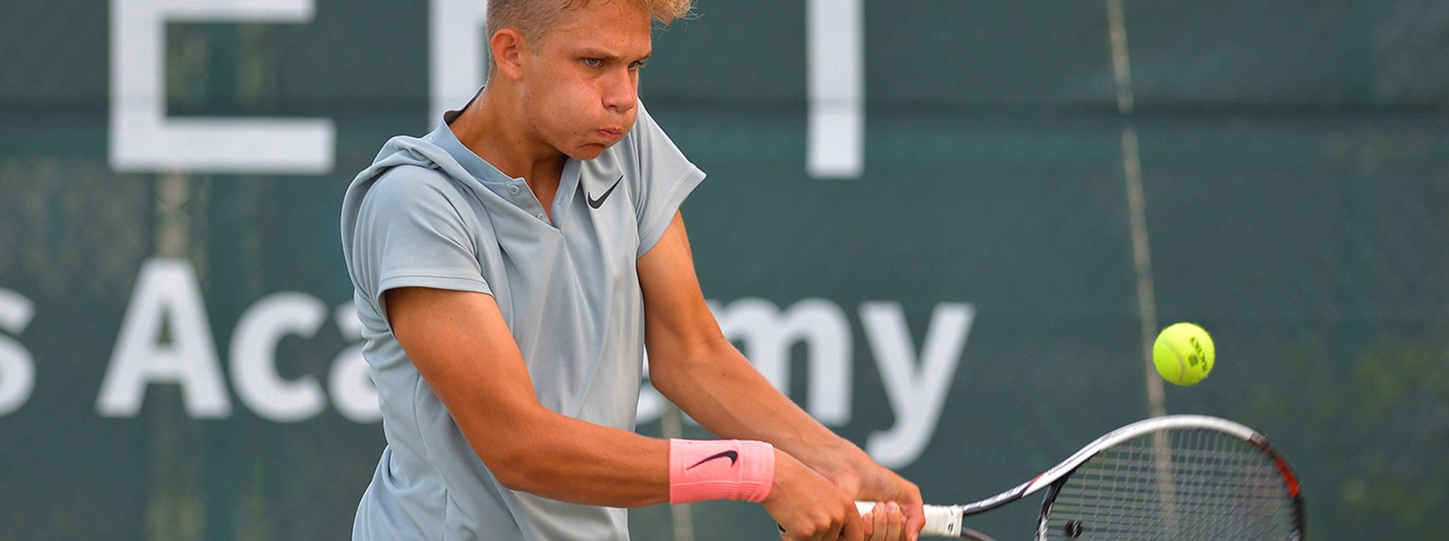 Weekly & Pre-Tournament Tennis Camps | Evert Tennis Academy